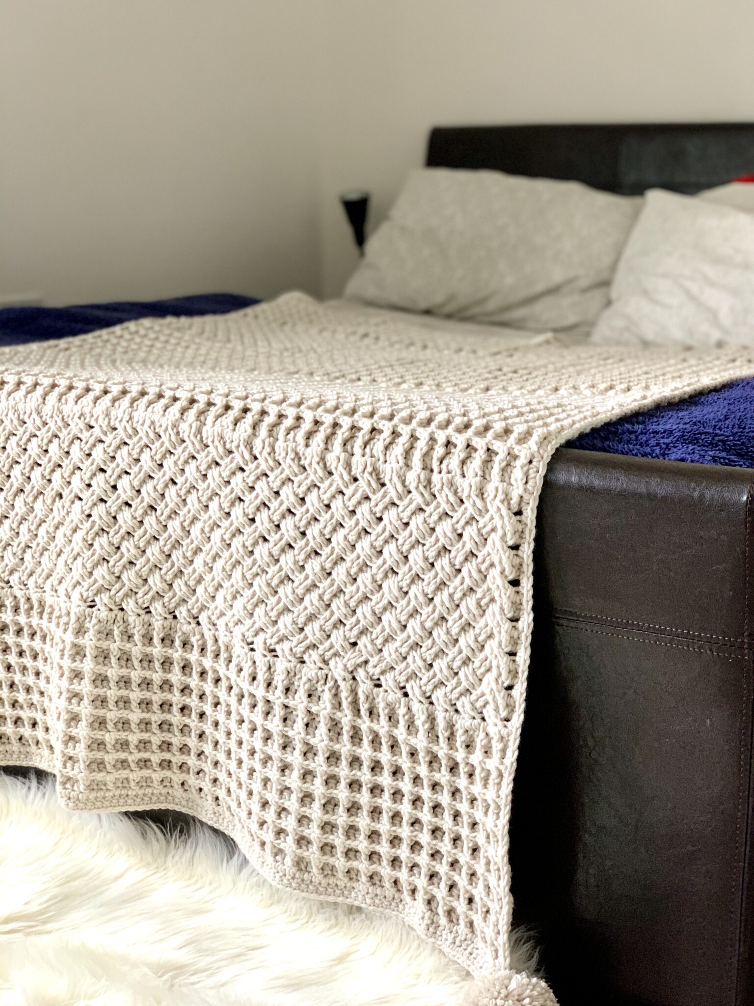 Marks In The Snow Throw - Crochet Pattern Bonanza