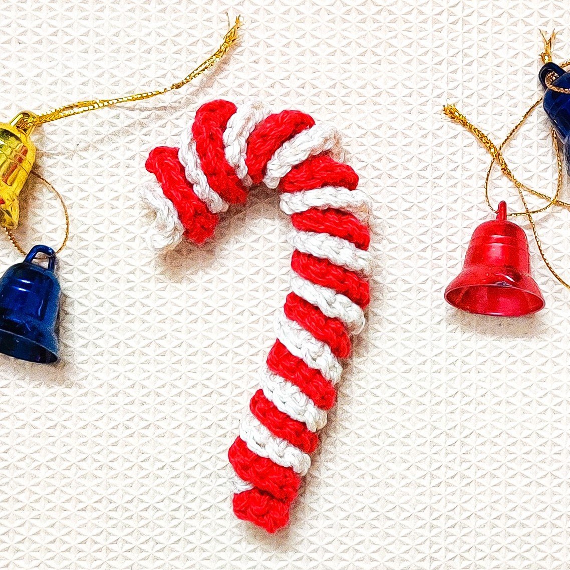 How To Crochet a Easy Candy Cane - Crochet Pattern Bonanza