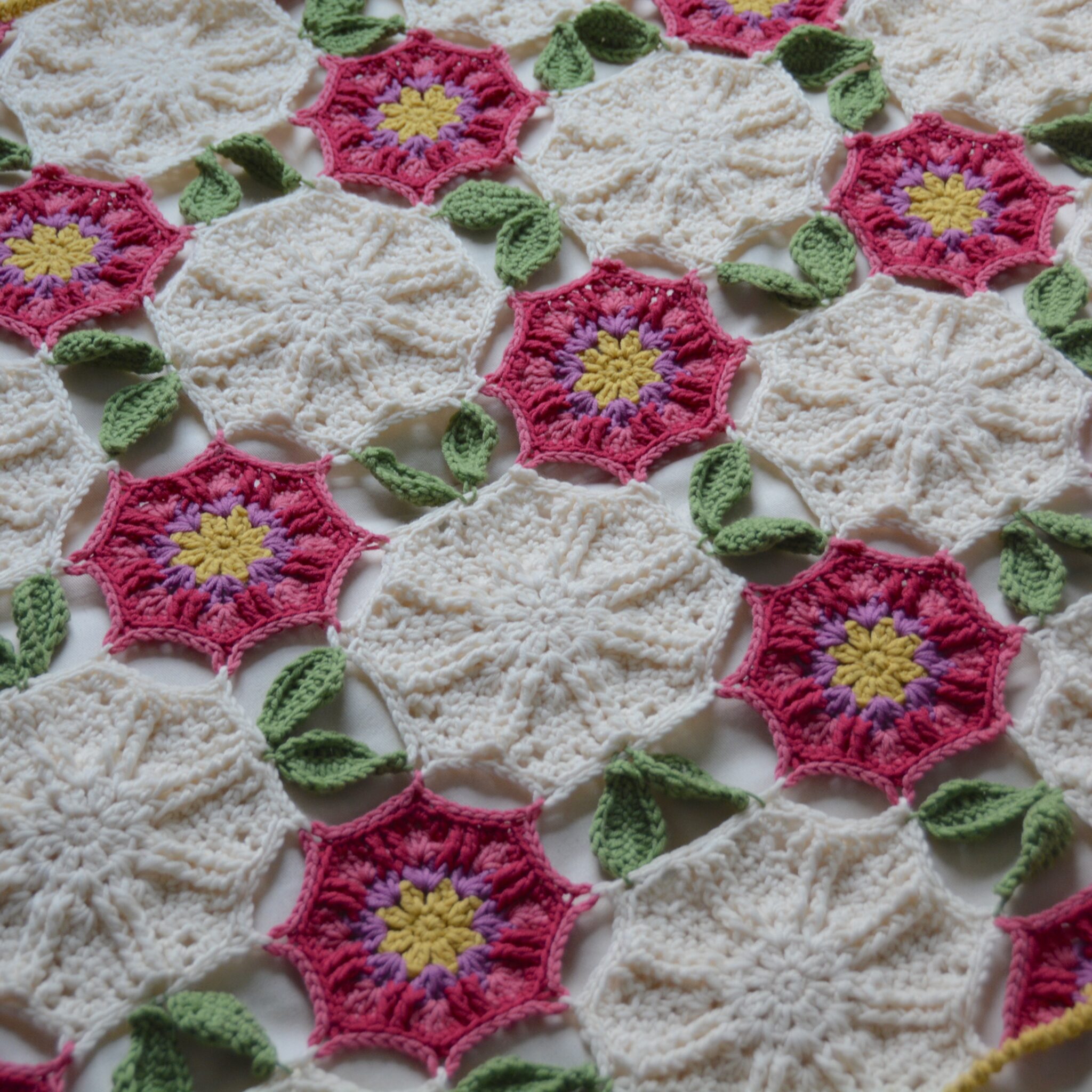 Dizzy 12 Inch Square ~ FREE Crochet Pattern