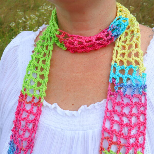 Triangular Chain Mesh Scarf ~ FREE Crochet Pattern