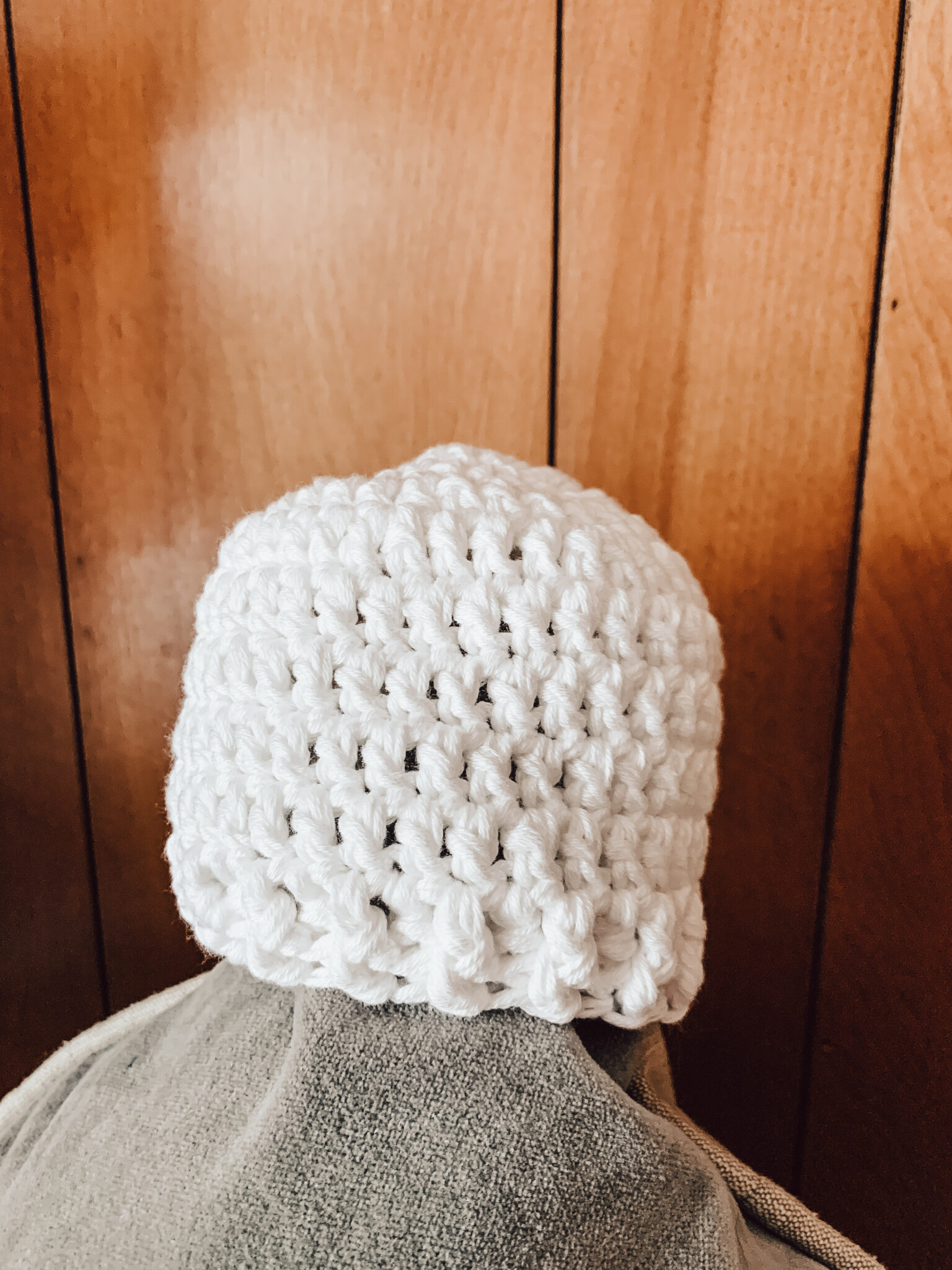 Newborn Cable Beanie ~ FREE Crochet Pattern